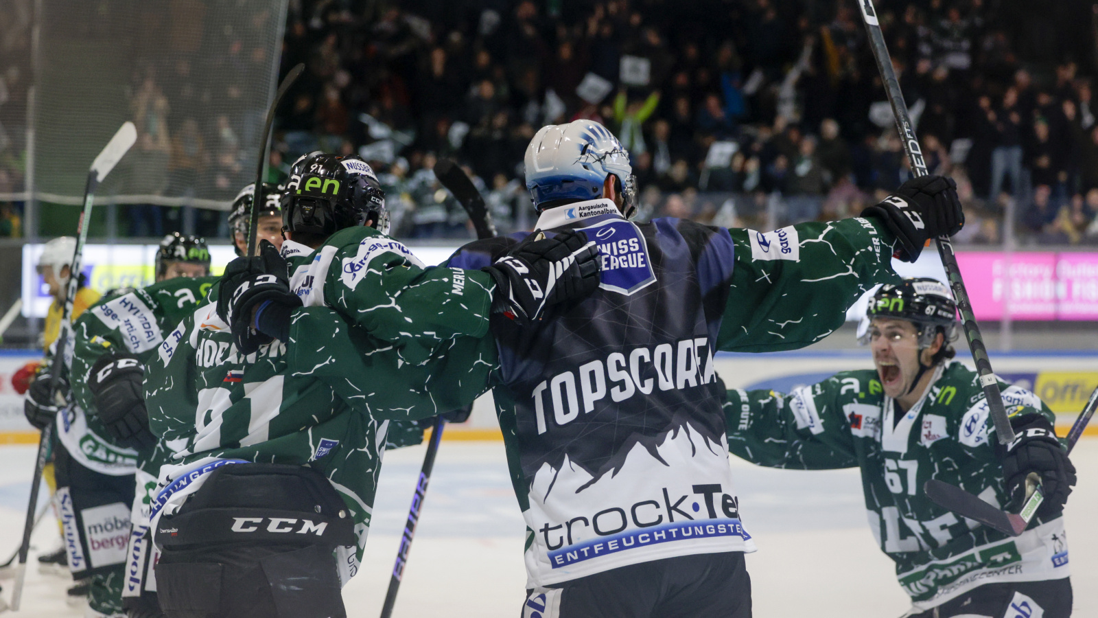 Vorhang auf für die Playoffs - News - EHCO