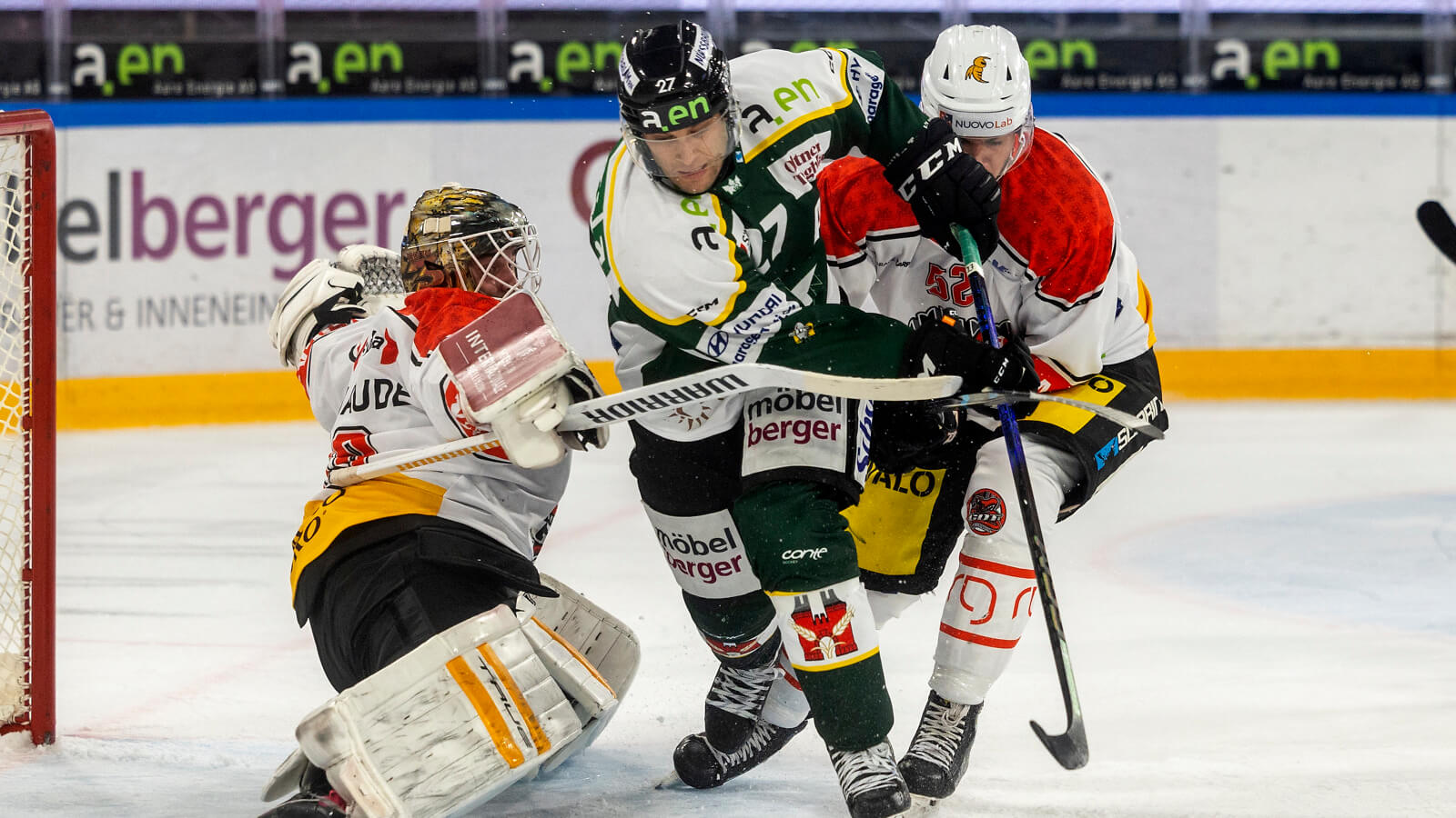 3 Punkte gegen die Snakes - News - EHCO