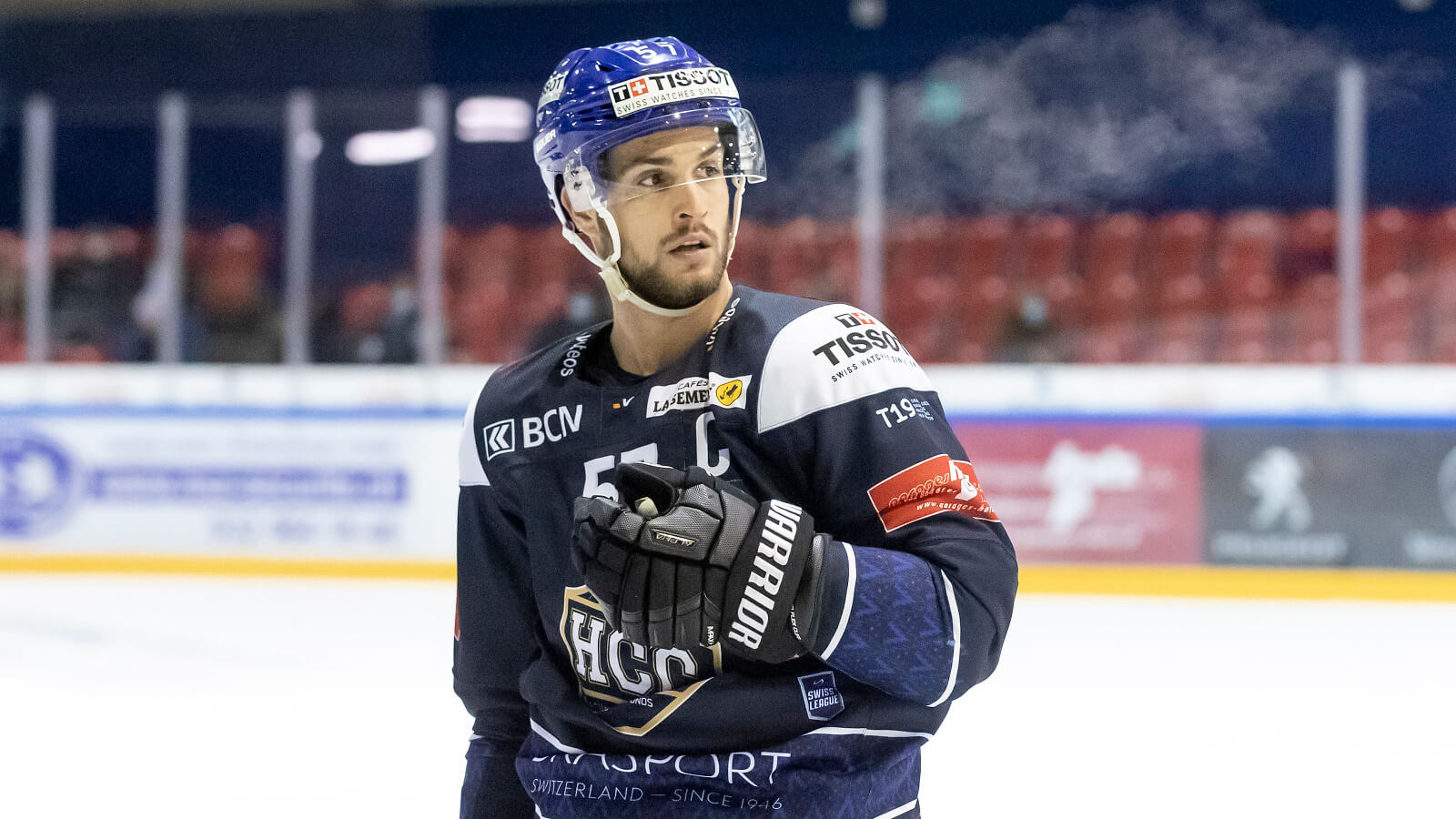 Adam Hasani zu Gast im Training - News - EHCO