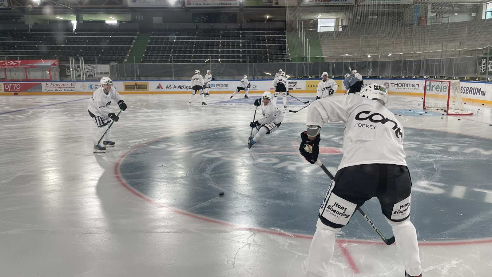 Zurück auf dem Eis - News - EHCO